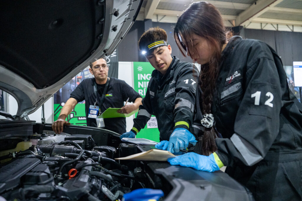 Viajaron desde Puerto Montt para las Olimpiadas Técnicas de Motortec y ...